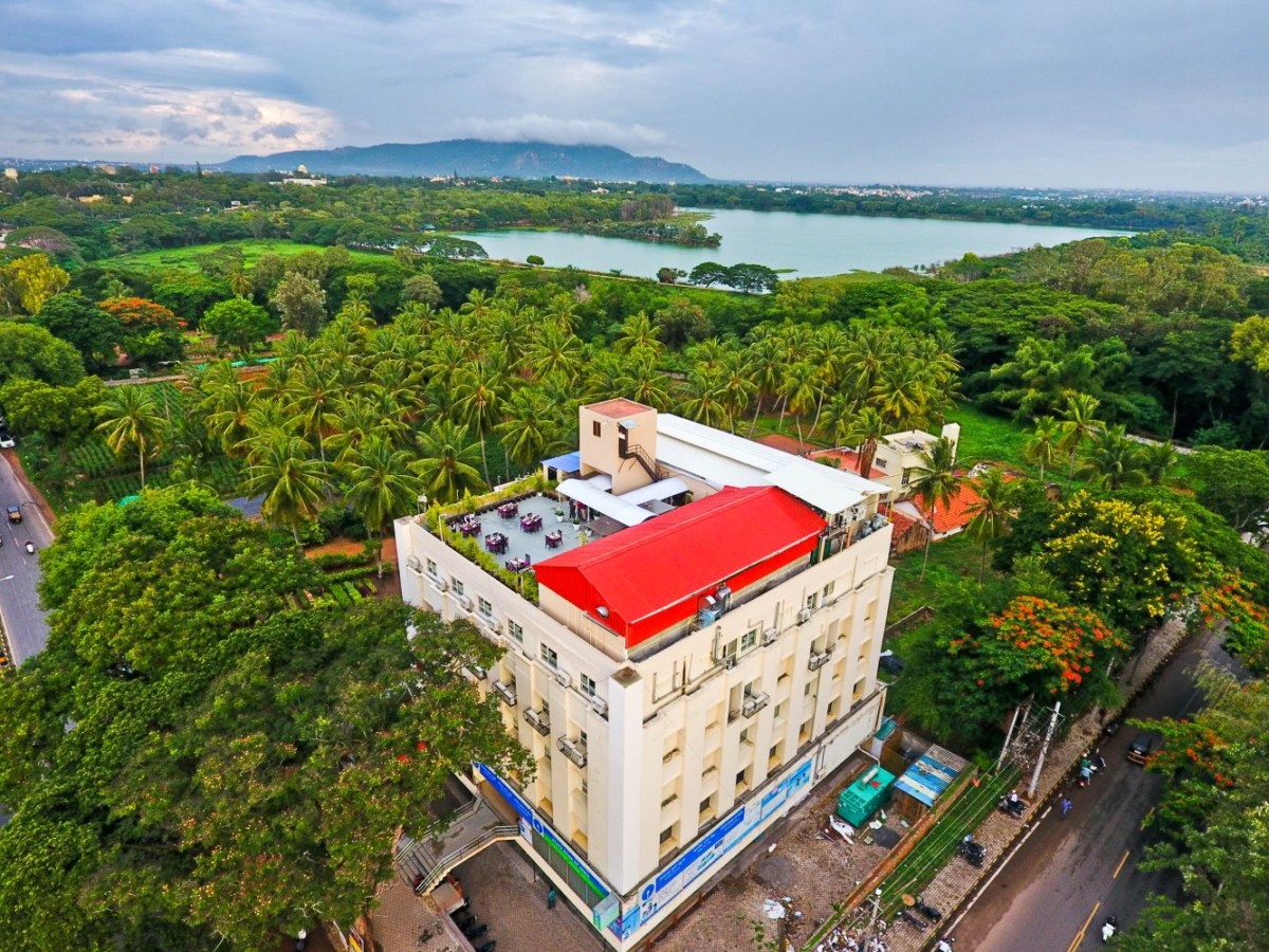 Clarks Inn eyes 100-hotel portfolio in 2018 - Hotelier India