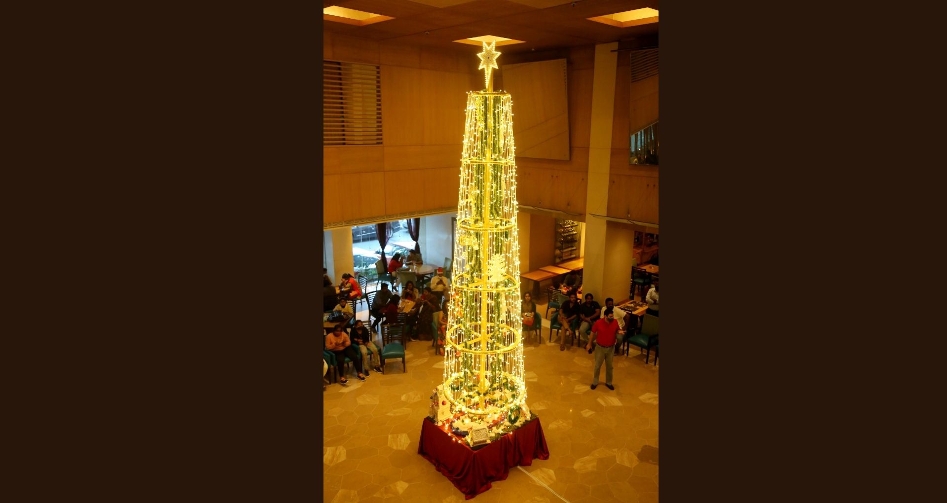 Courtyard by Marriott Chennai hosts Christmas Tree Lighting Ceremony ...