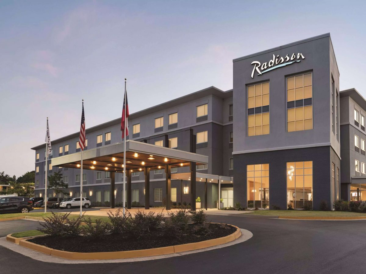Radisson Hotel Group launches new Radisson Rewards loyalty program ...