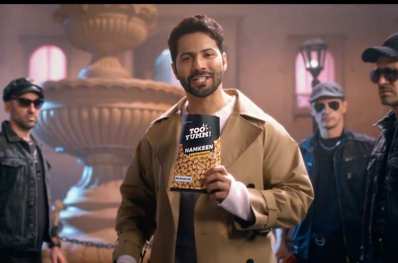 Too Yumm introduces Varun Dhawan as the face of their new namkeen range ...