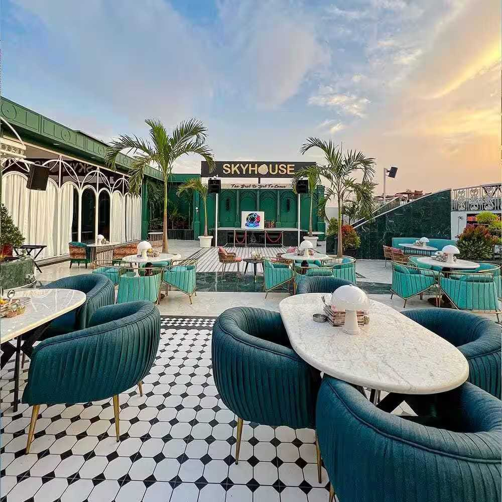 The biggest cocktail garden in Indore - Hotelier India