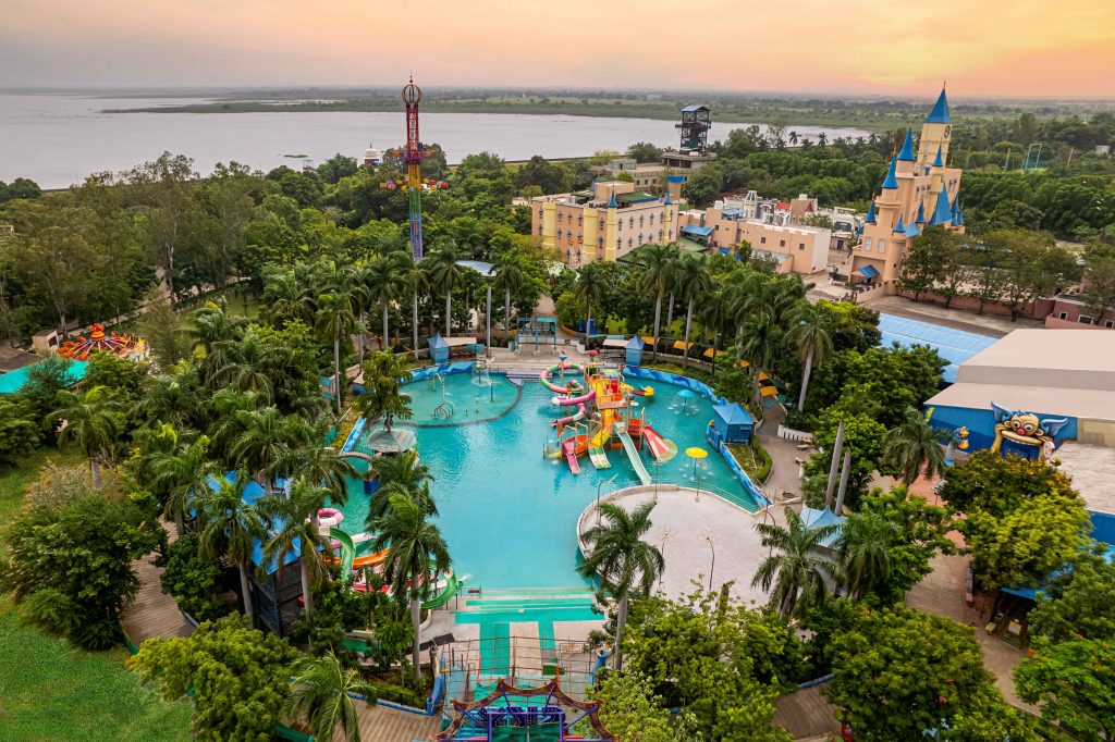 Explore Sterling's new resort in Vadodara's largest theme park ...