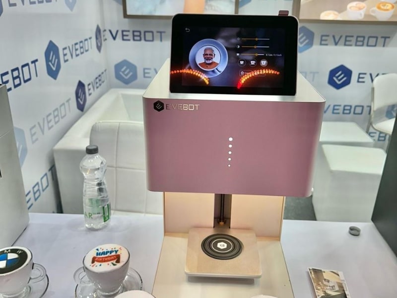 This Coffee Printer prints designs on your latte - Hotelier India