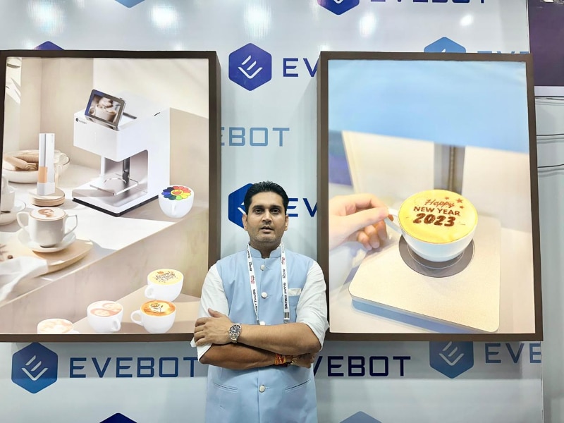 This Coffee Printer prints designs on your latte - Hotelier India