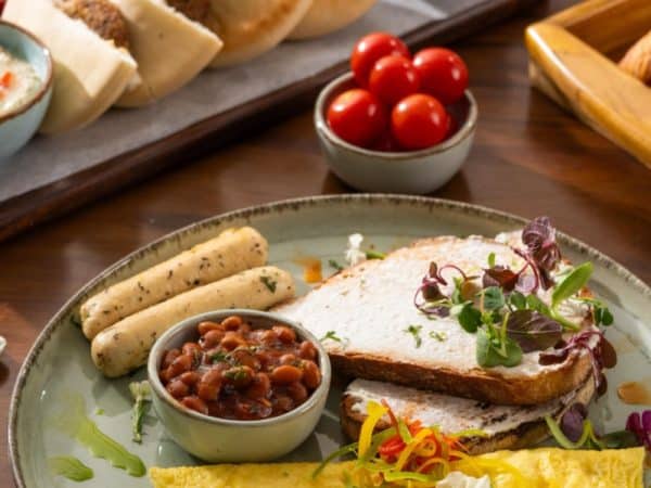 Mazi Café opens its doors in Santacruz - Hotelier India