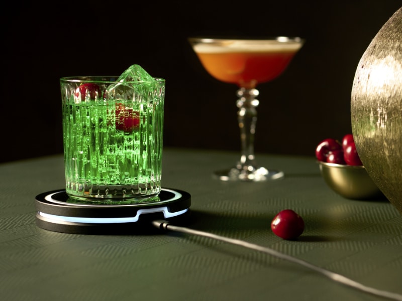 AI-powered cocktail machines arrive in India - Hotelier India