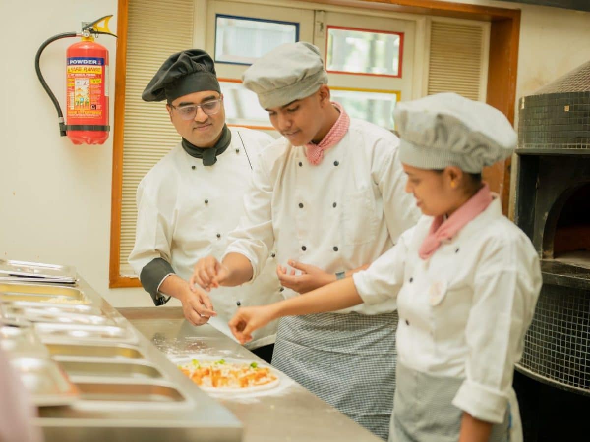 Posist transforms into Restroworks, unveiling a unified restaurant ...