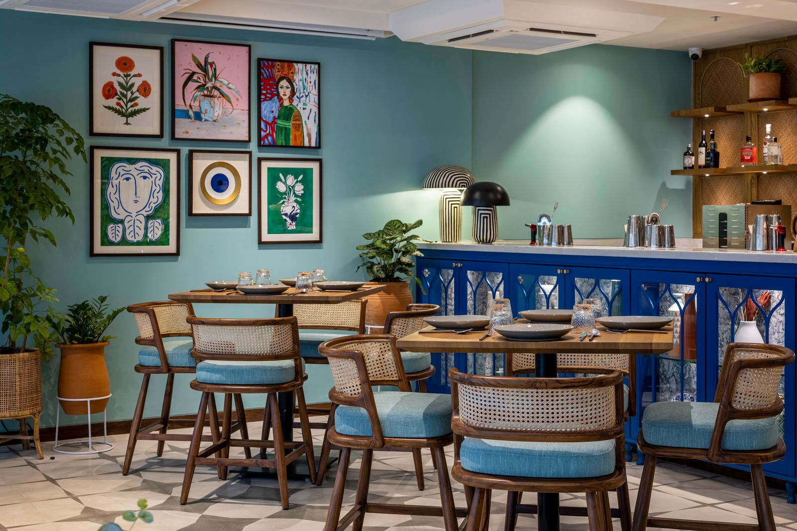 Millo by Minnie Bhatt Design: An eatery dipped in minimalistic décor ...