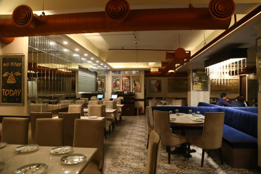 Fresh Brews Await: Hit A Pint microbrewery debuts in Ghaziabad's RDC ...