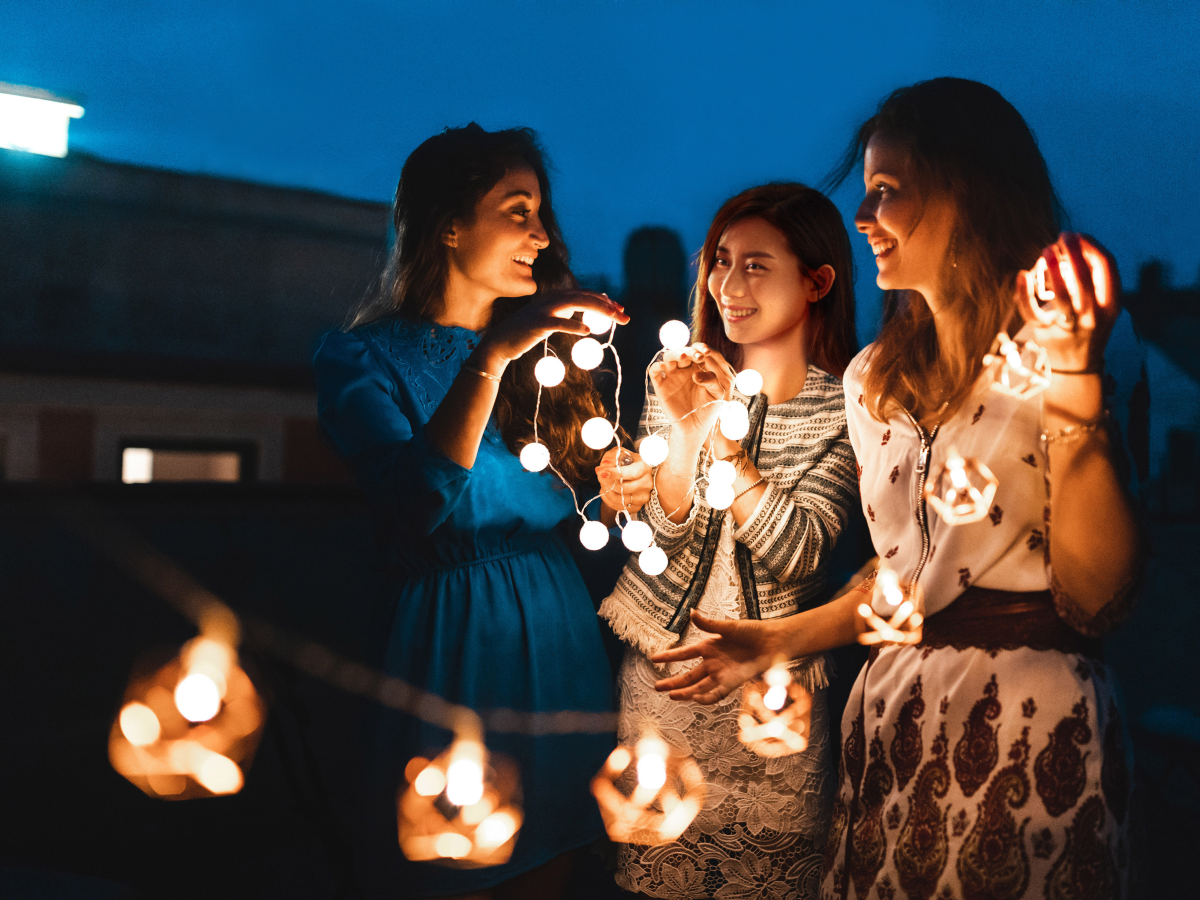 Asia’s largest pub Oia opens its doors to its guests in Bangalore ...