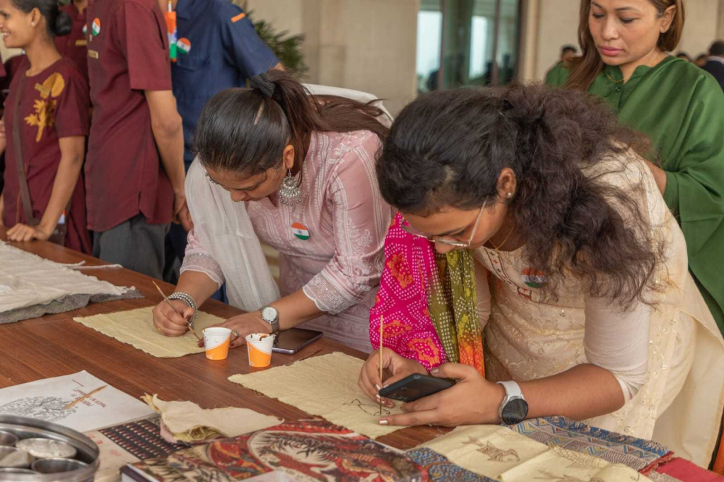 The Leela Gandhinagar marks Independence Day by engaging with artisans - Hotelier India