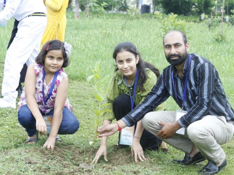 26,000 trees planted in Katra to boost reforestation - Hotelier India